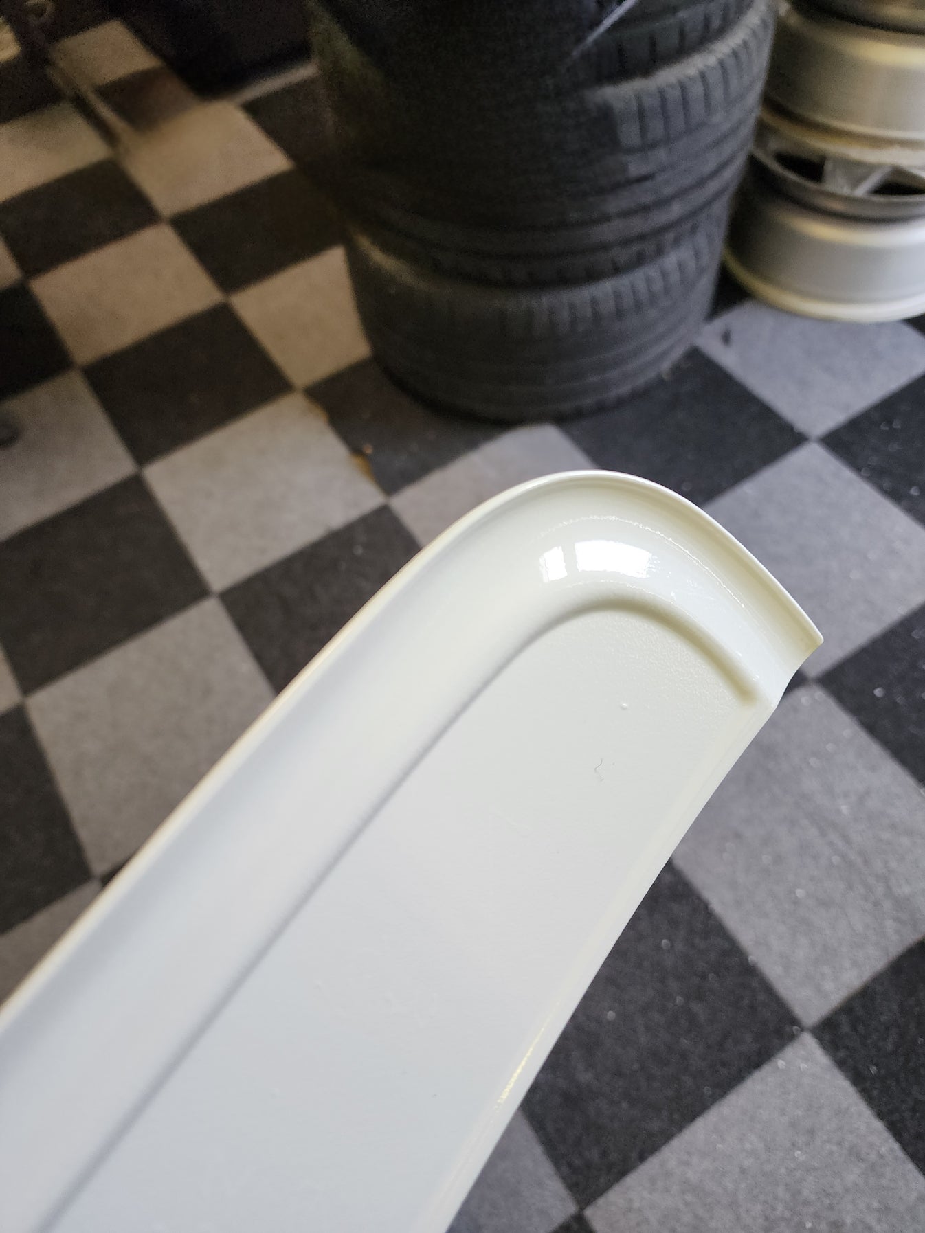 BMW E38 rear window roof spoiler, pre painted – sevenspeedshop
